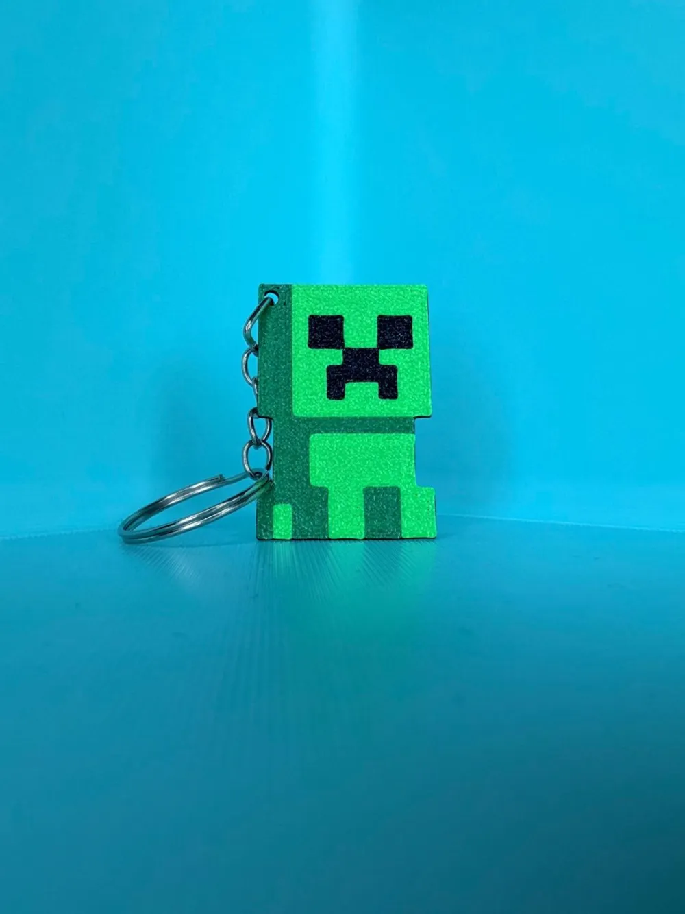 2D Minecraft Creeper Keychain - Free 3D Print Model - MakerWorld