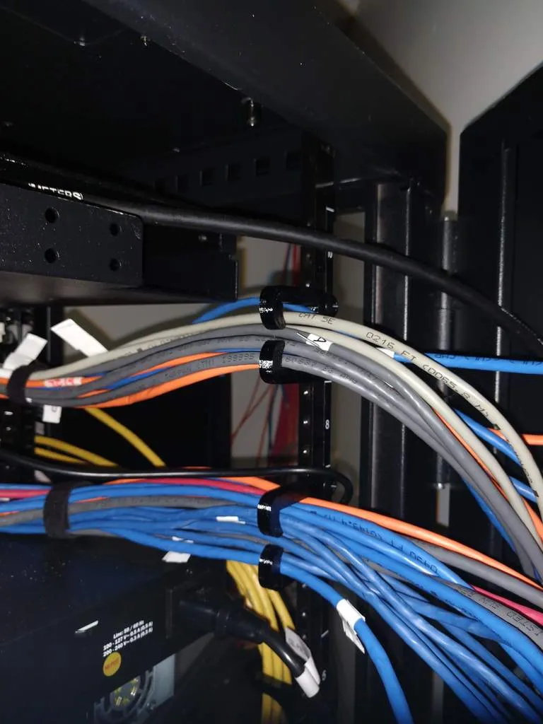 1U Rackmount Cable Management Rings by kevin.boulware - MakerWorld
