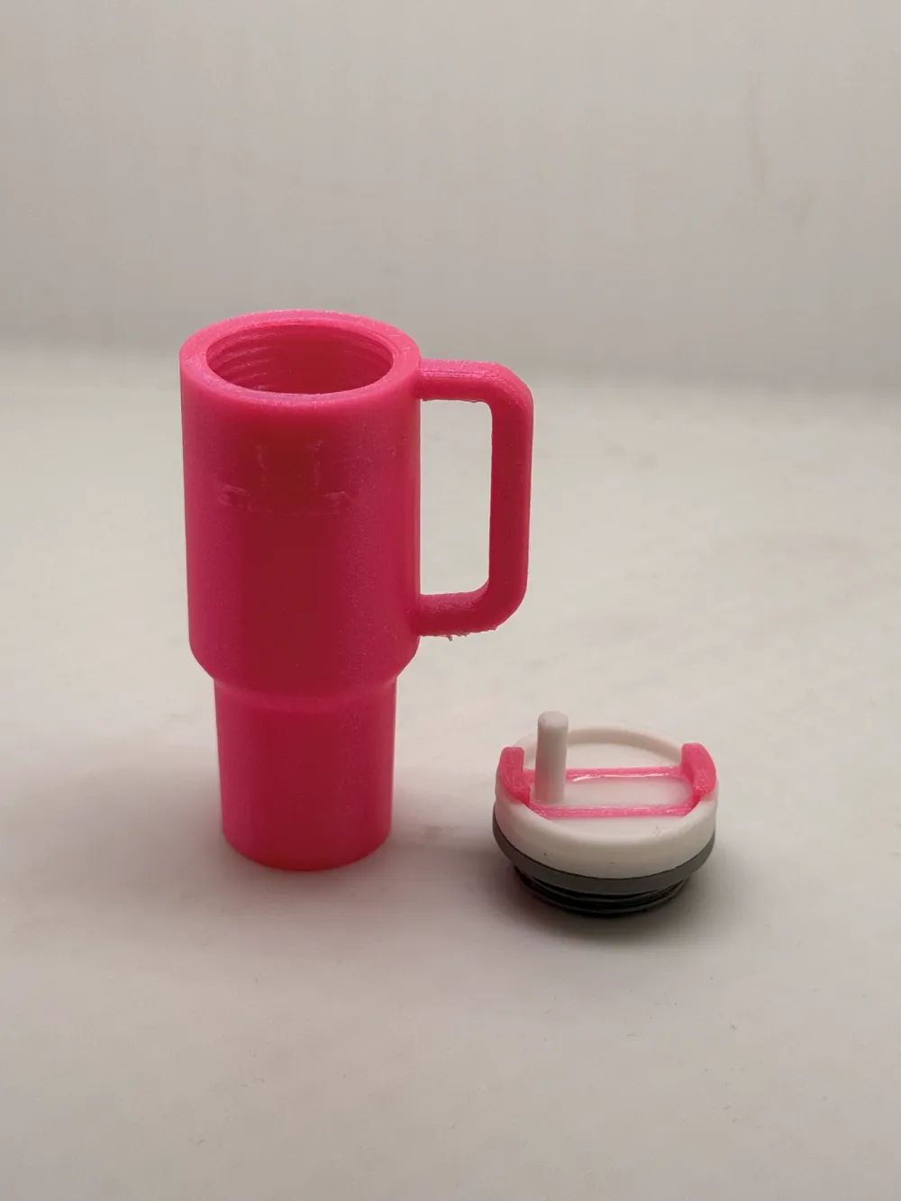Stanley Tumbler Keychain with Stand - Free 3D Print Model - MakerWorld