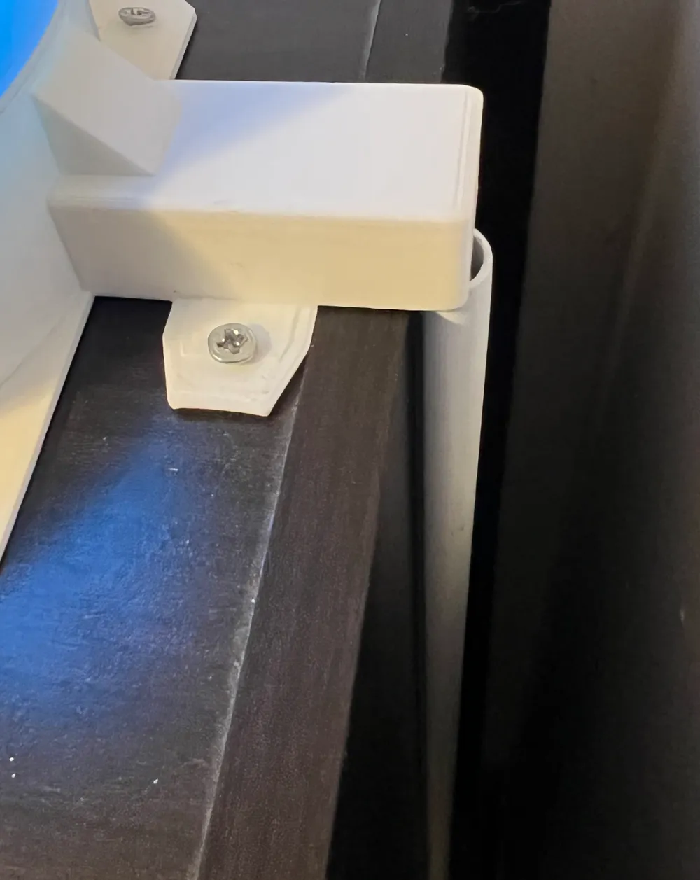 Hatch Rest Lockdown Bracket by m@ - MakerWorld