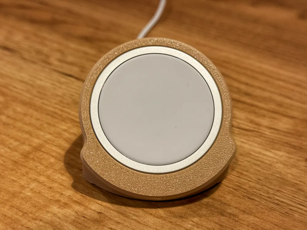 MagSafe Charging stand - Standby mode by 3DVPrint MakerWorld: Download ...