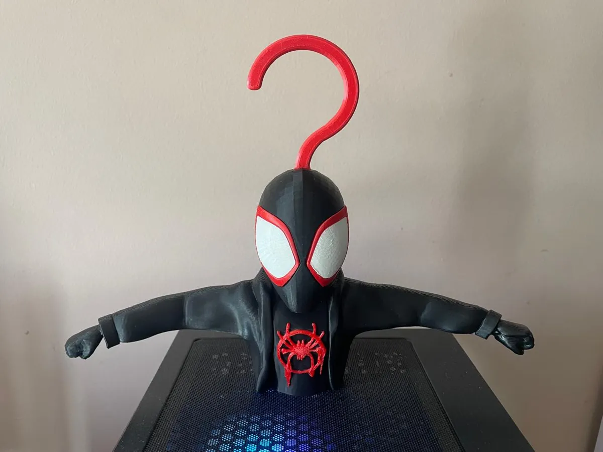 Spider-Man Hanger , no AMS - Free 3D Print Model - MakerWorld