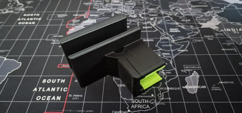 Third hand v2 tools for boards positioning - Free 3D Print Model ...