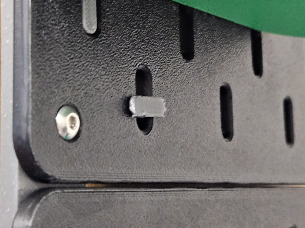 Ikea Skadis Pegboard - Twist in 20mm offset feet - Free 3D Print Model ...