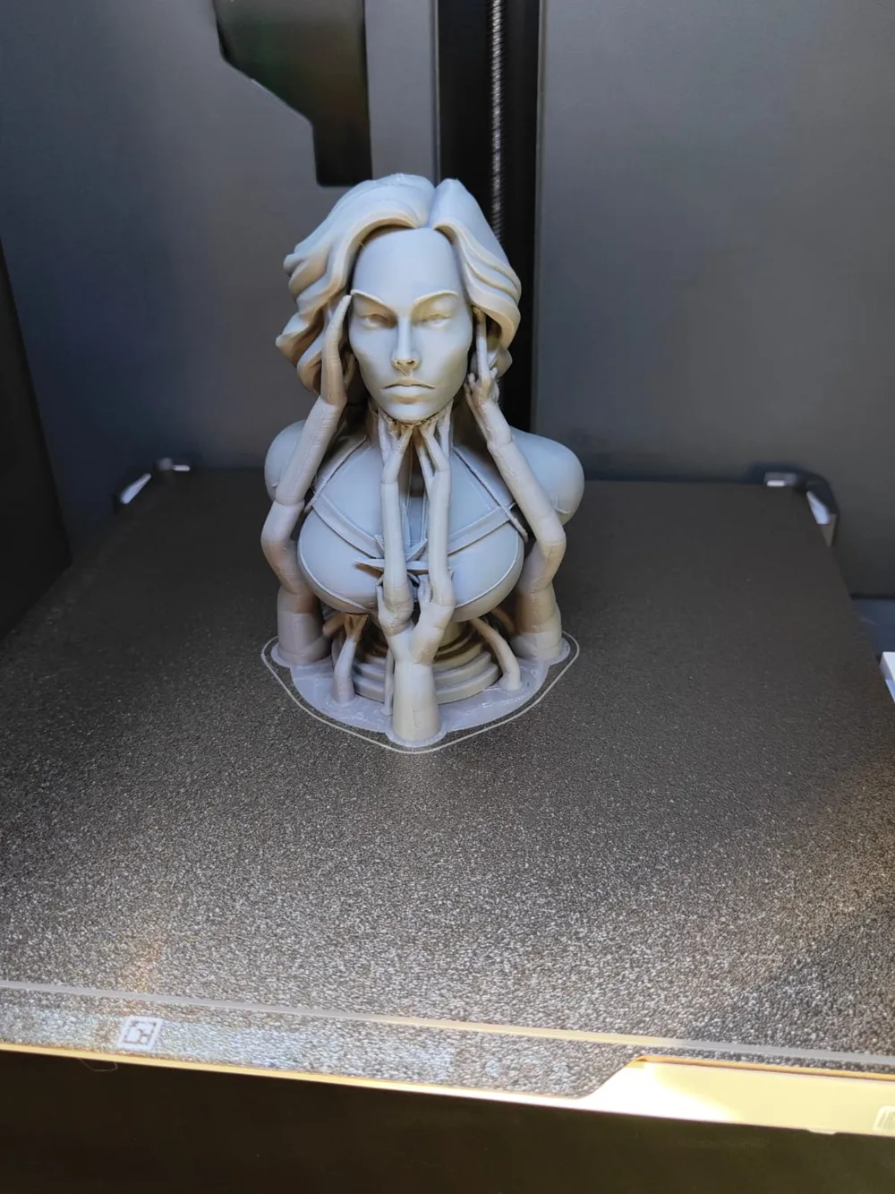 Captain Marvel Bust Miniature by Frenk MakerWorld: Download Free 3D Models
