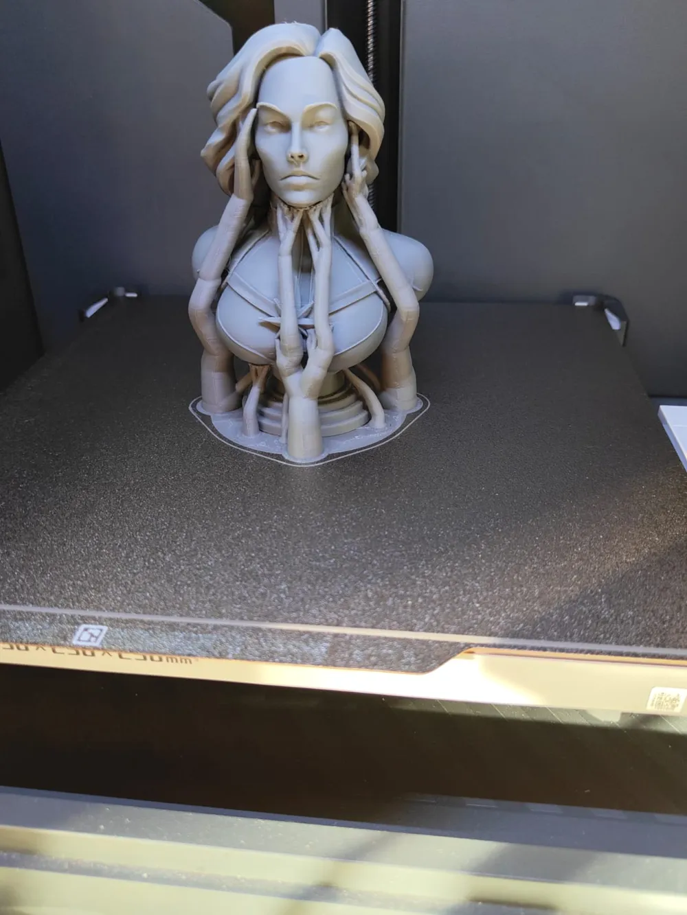 Captain Marvel Bust Miniature by Frenk MakerWorld: Download Free 3D Models