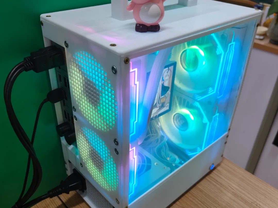 ITX核显水冷小机箱 来自 user_4254265857 MakerWorld：免费下载 3D 模型