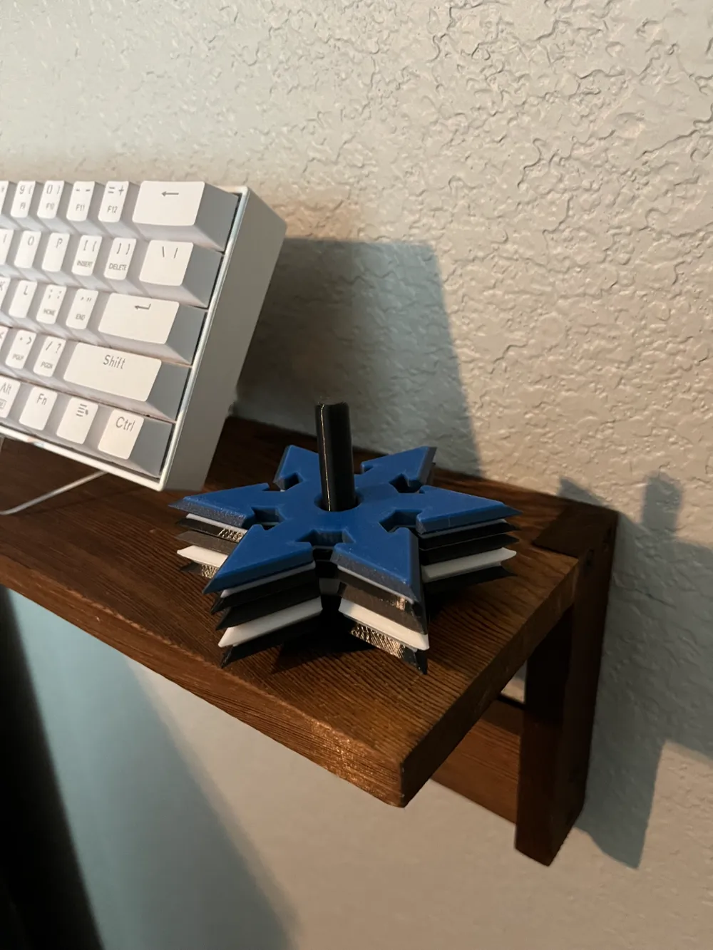 Version 1 Shuriken Ninja Star Box Opener Stand by Caleb - MakerWorld