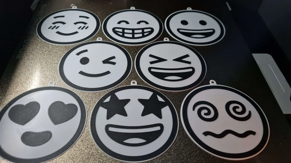 Smiley ornaments by Pappaprintar - MakerWorld