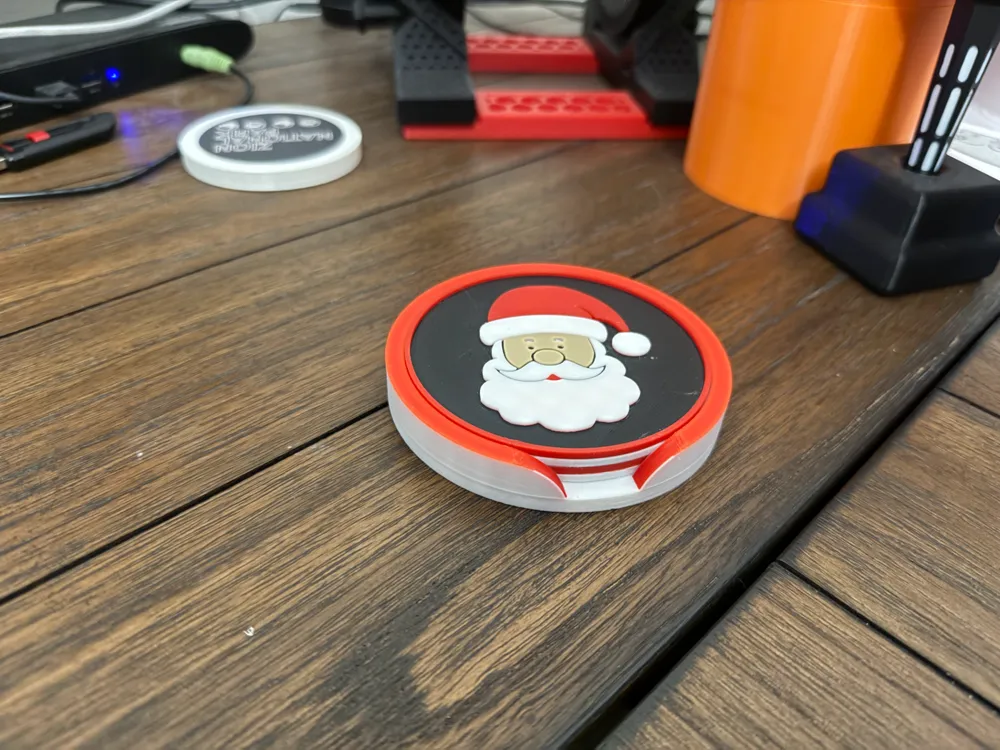 Santa Coaster with candycane holder by Waveprint - MakerWorld