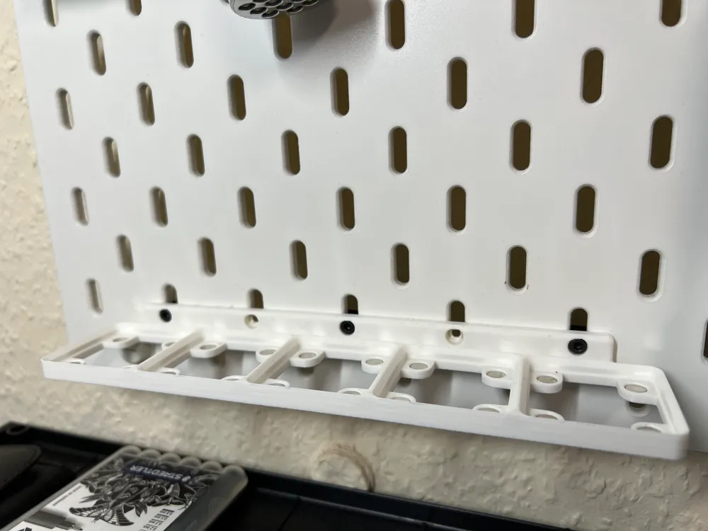 Skadis/wall Gridfinity 1x5 base plate Remixed by Arough - MakerWorld