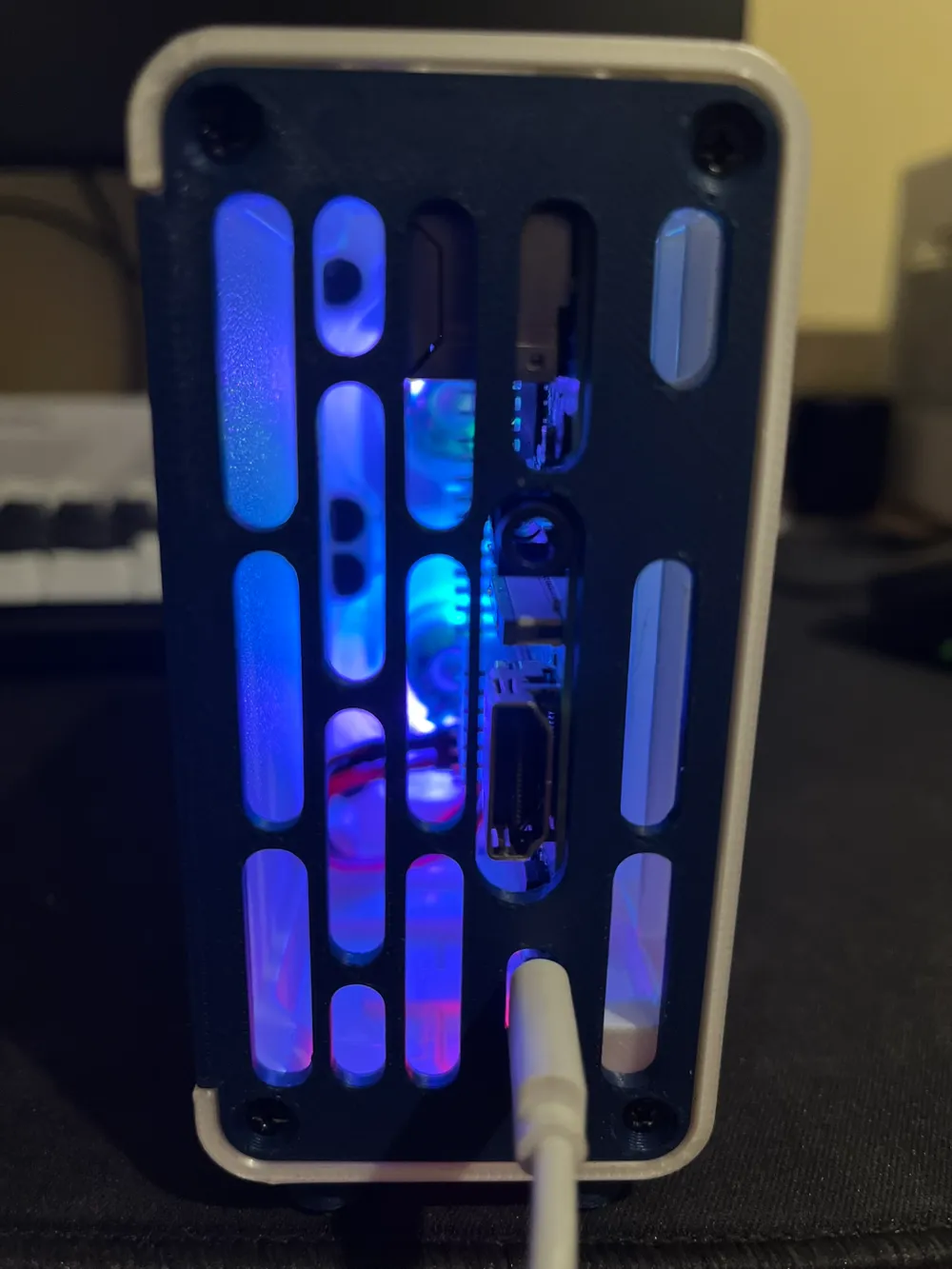 Fractal design Rasp Pi case univeral back plate Remixed by MaJoHo ...