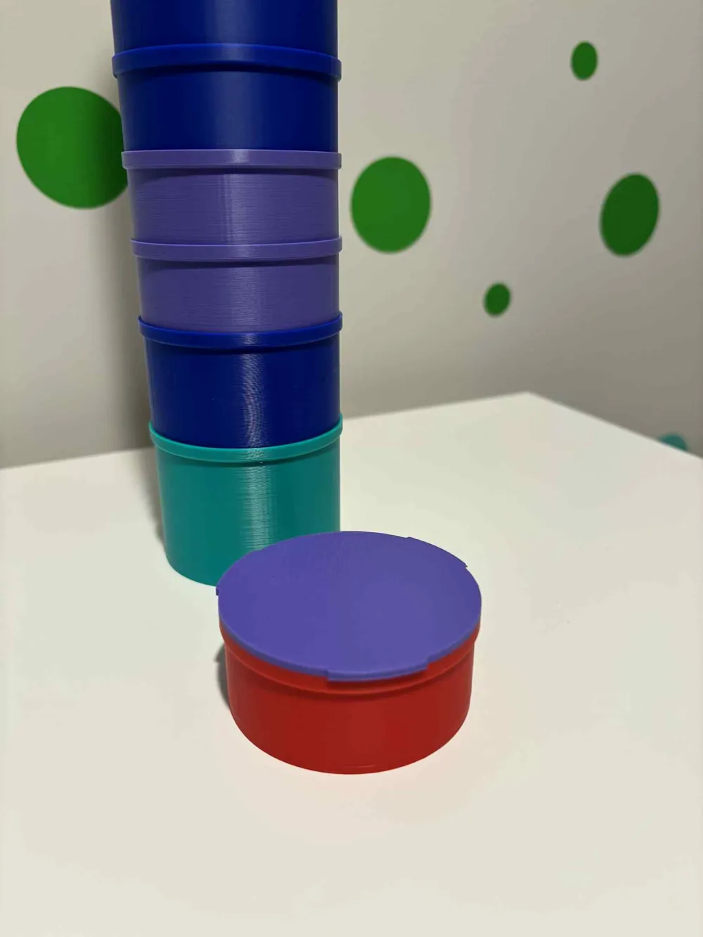 Stackable small parts circle boxes no supports - Free 3D Print Model ...