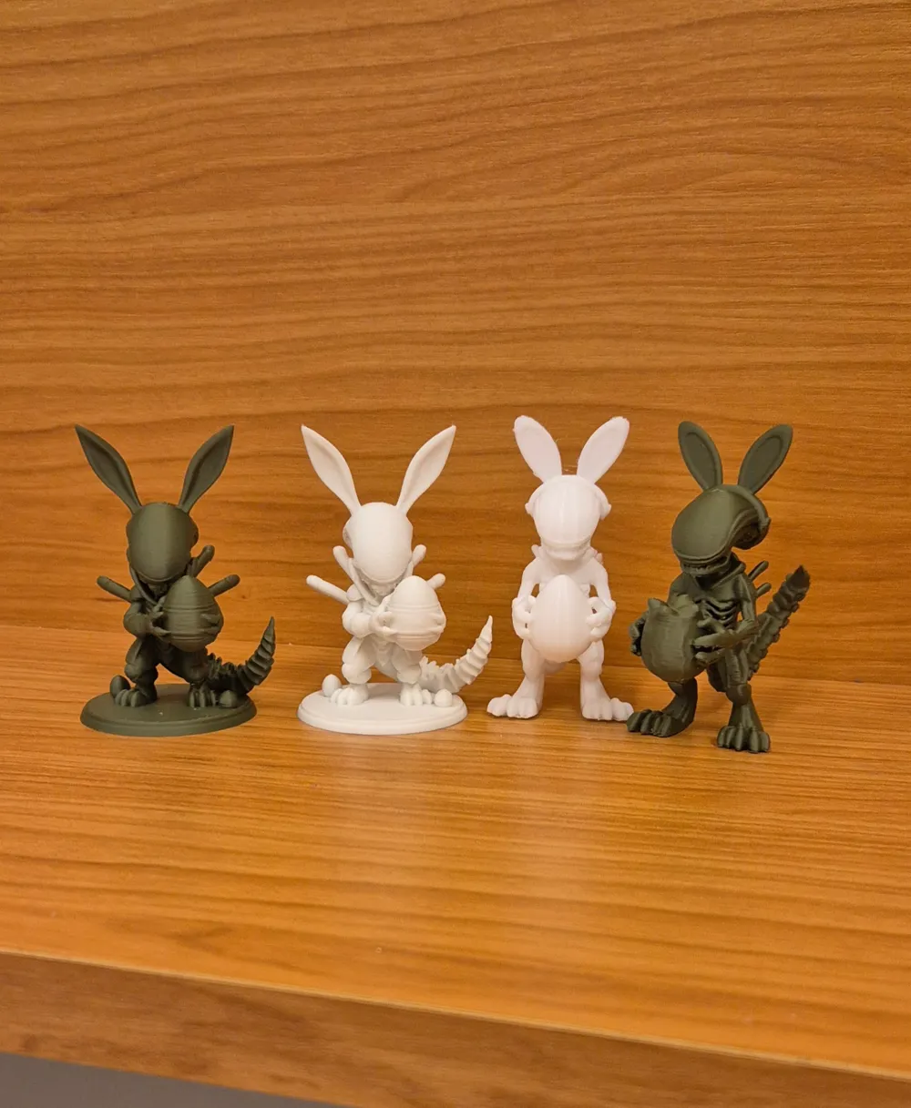 Set of 2 Easter Xenomorphs with Bunny Ears by JLA1mini MakerWorld ...