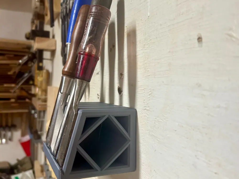 Magnetic Universal Chisel Holder - Free 3D Print Model - MakerWorld