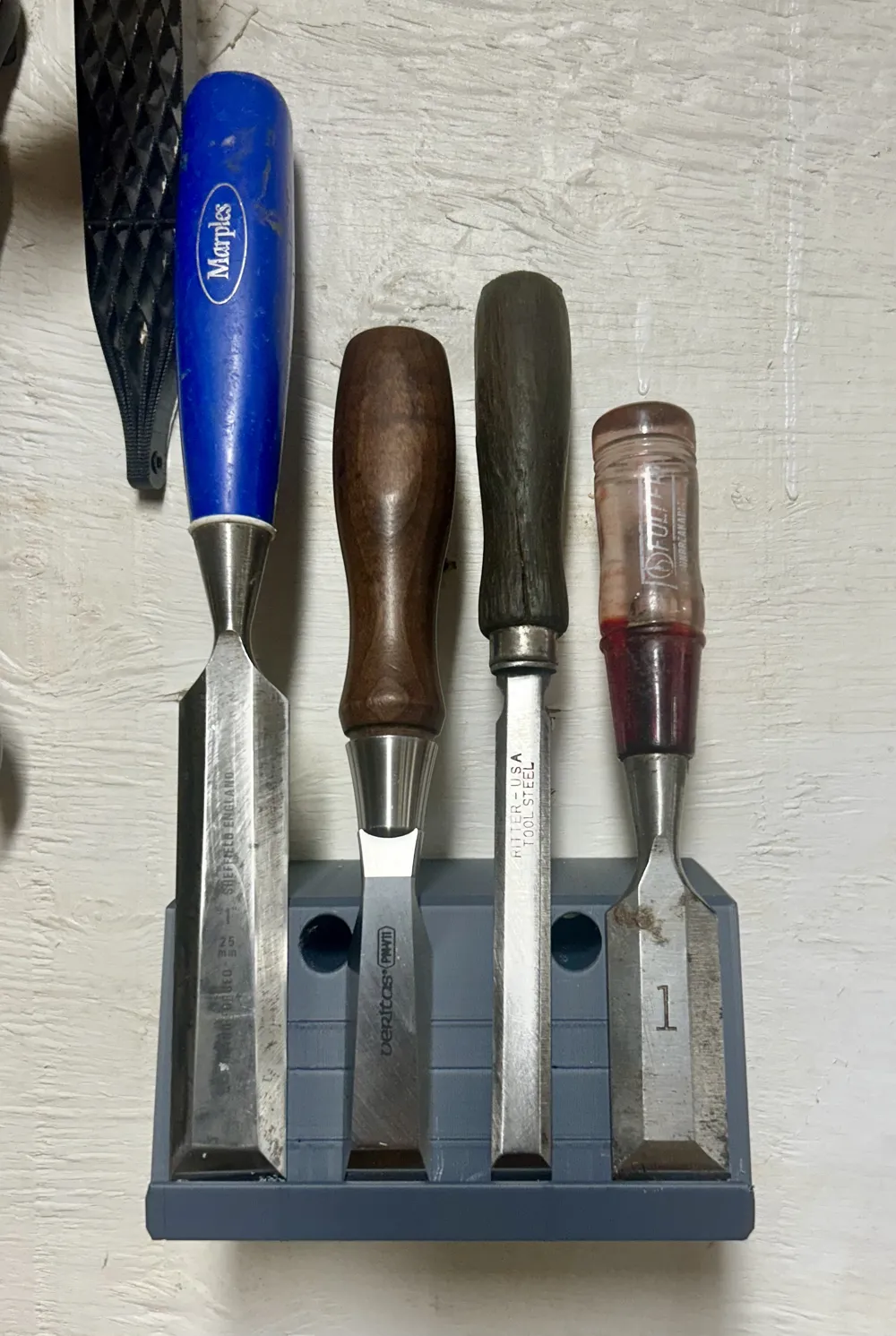 Magnetic Universal Chisel Holder - Free 3D Print Model - MakerWorld