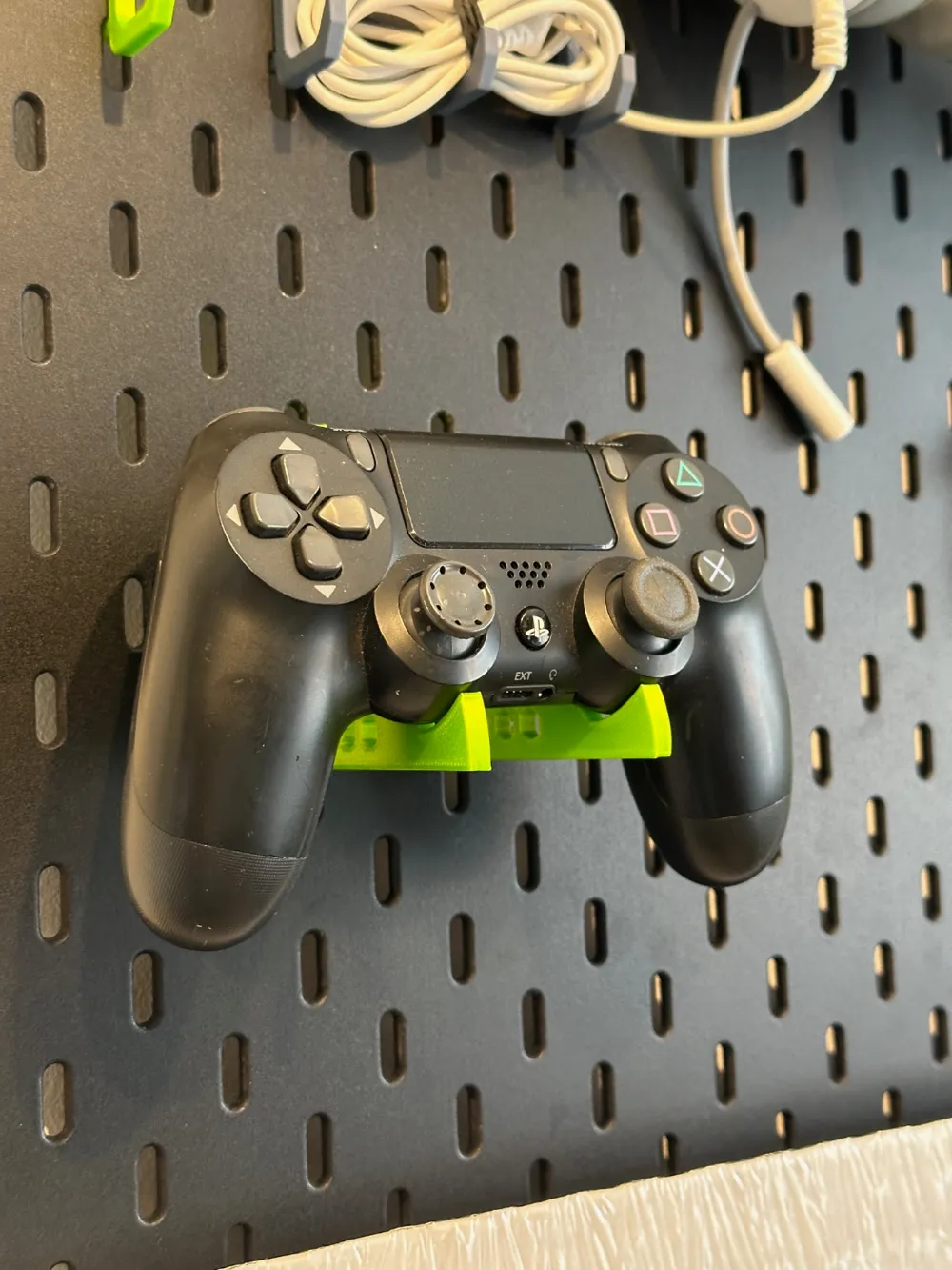 Playstation 4 controller holder hooks for Ikea Skadis pegboard - PS4 by ...