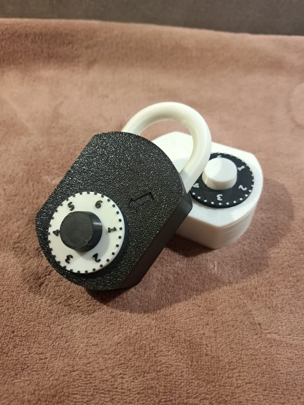 *Working* Dial combination lock by WesvR13MakerWorld: Download Free 3D ...