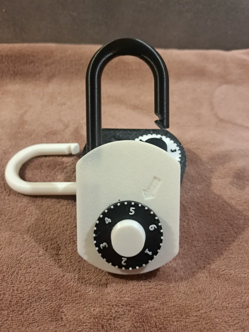 *Working* Dial combination lock by WesvR13 MakerWorld: Download Free 3D ...