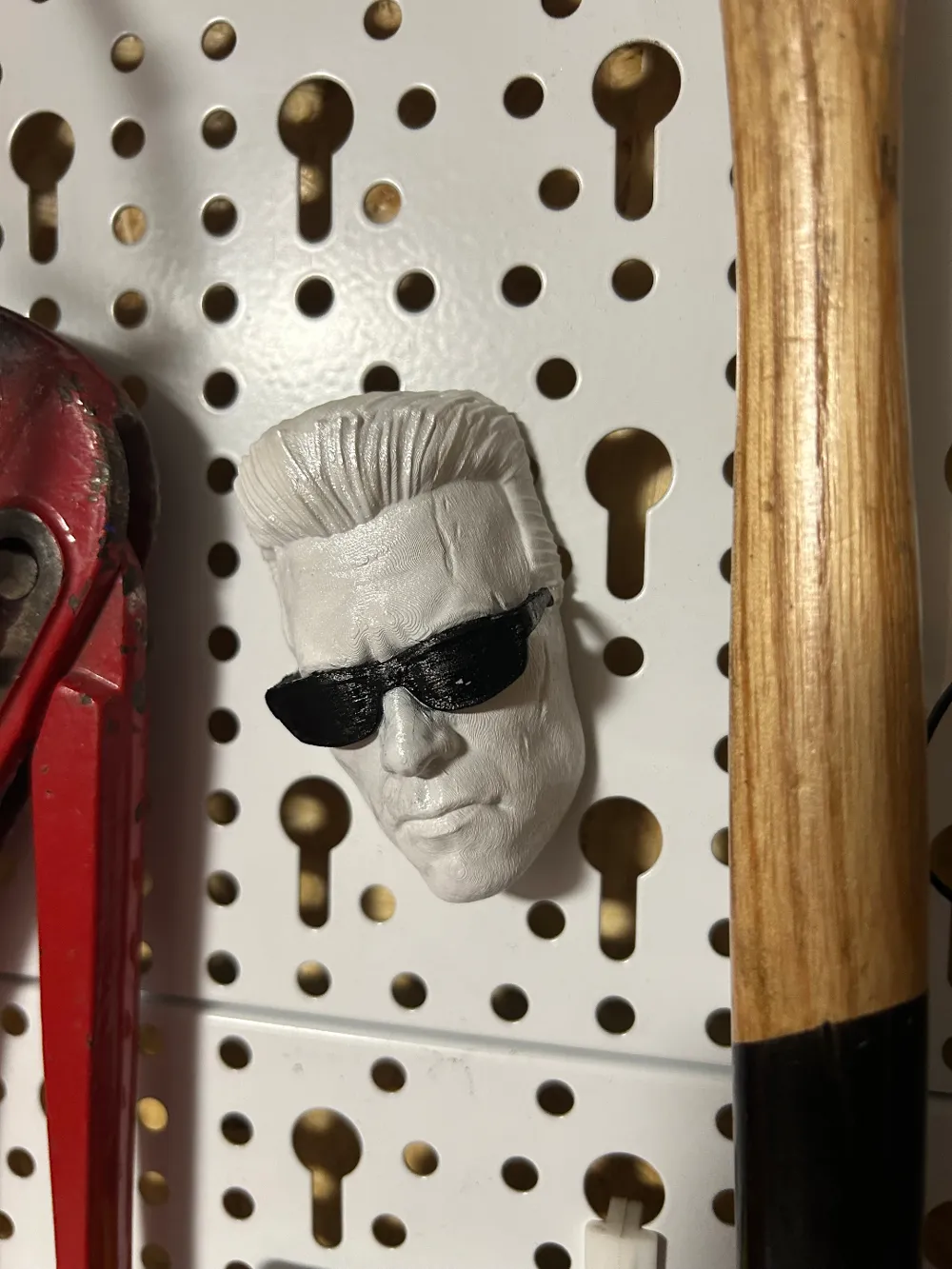 Arnold Schwarzenegger / Terminator Magnet by F&H - MakerWorld
