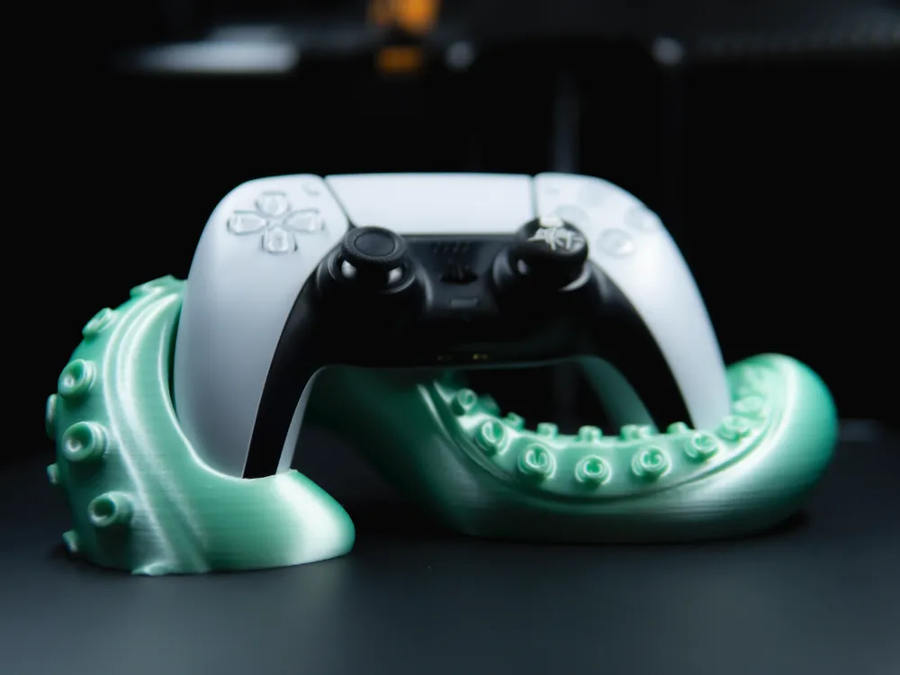 Cursed Tentacle Holder - PS5 Controller - Free 3D Print Model - MakerWorld