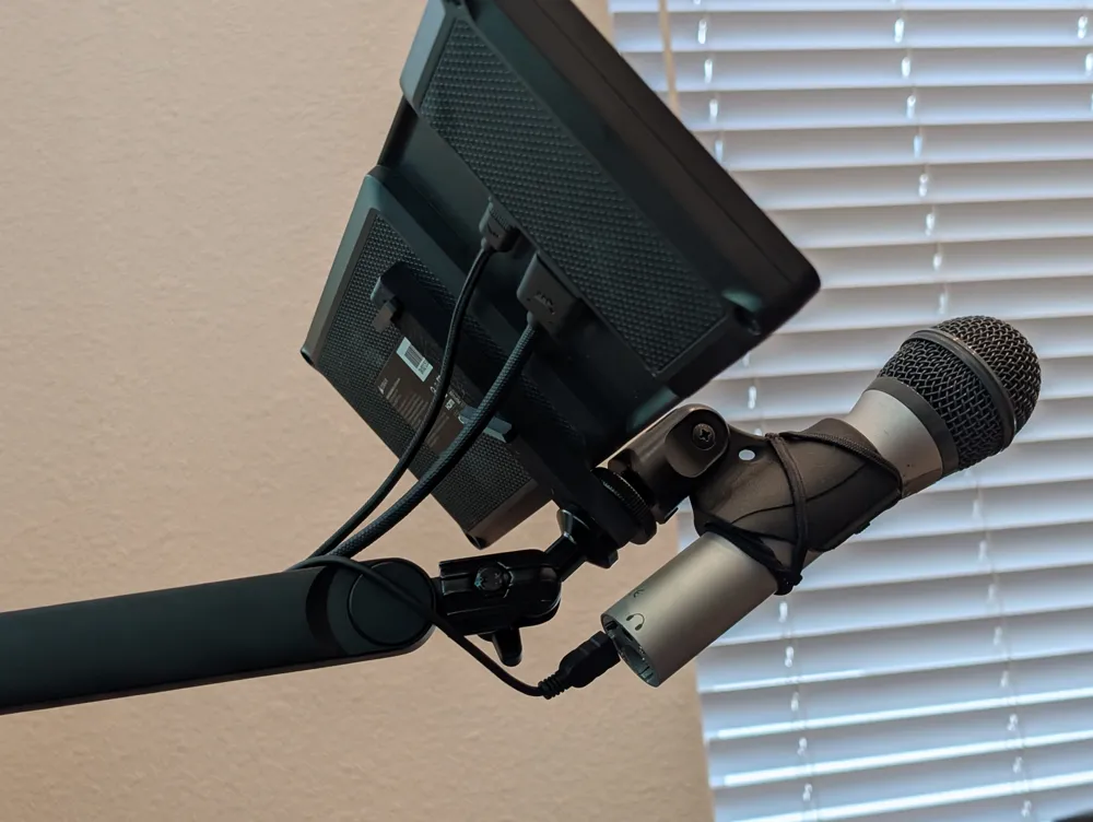 Xeneon Edge to Wave Mic Arm LP Adapter - Free 3D Print Model - MakerWorld