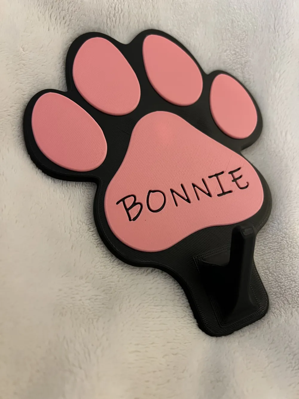 Paw Print Lead & Collar Holder by Sully MakerWorld: Download Free 3D Models