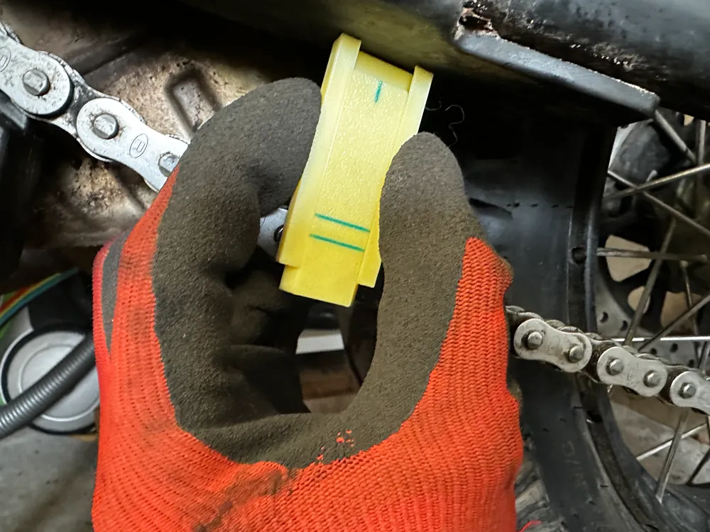 Herramienta de Medición de la Holgura de la Cadena RE Himalayan 450 por ...