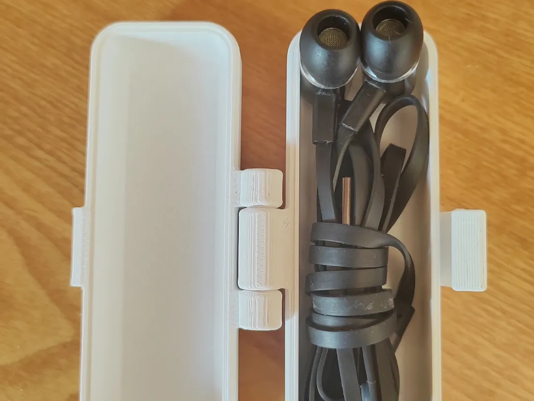 Print-in-Place Ultralight Earphone Case (only 21g, snap-on, moderately ...