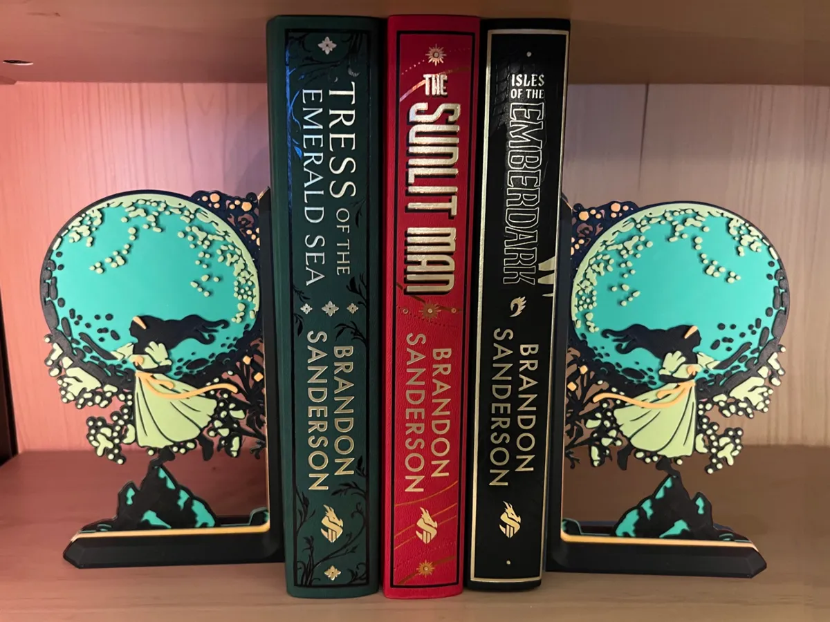 Tress Bookends | Cosmere Secret Projects - Free 3D Print Model - MakerWorld