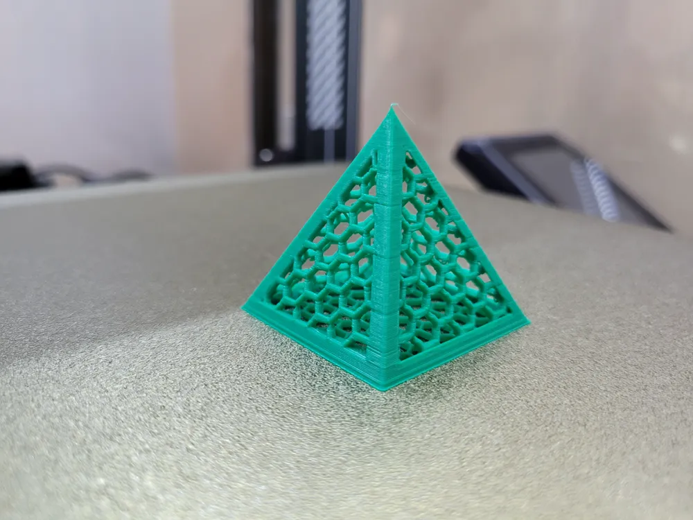 Honeycomb Pyramid illusion by MohamedBarnieh - MakerWorld