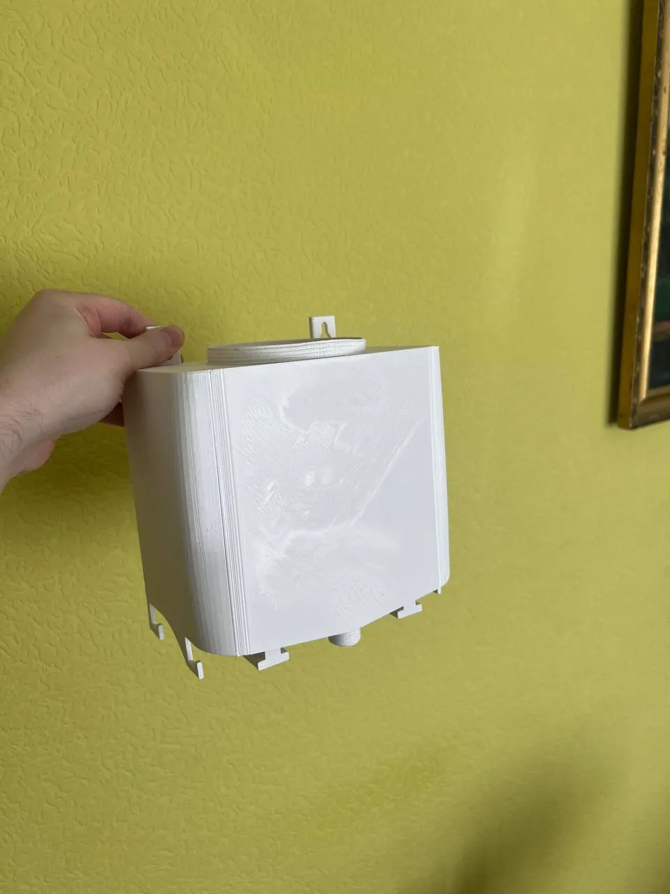 Universal 2.5L Wall-Mount Water Tank - Free 3D Print Model - MakerWorld