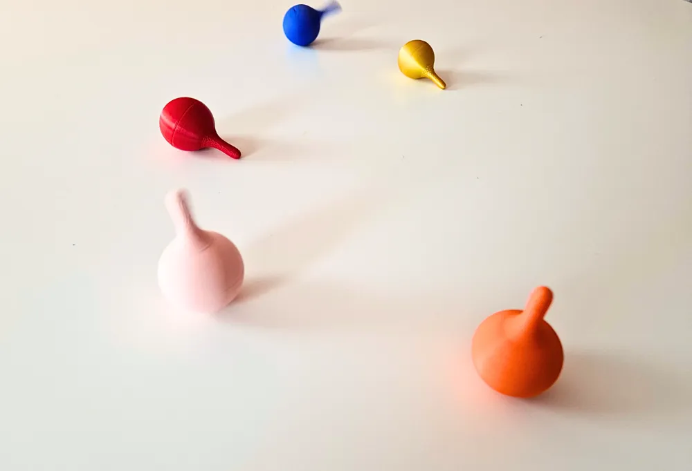 Spinning Top Ball Fidget Cat Toy by 3D Delight MakerWorld: Download ...