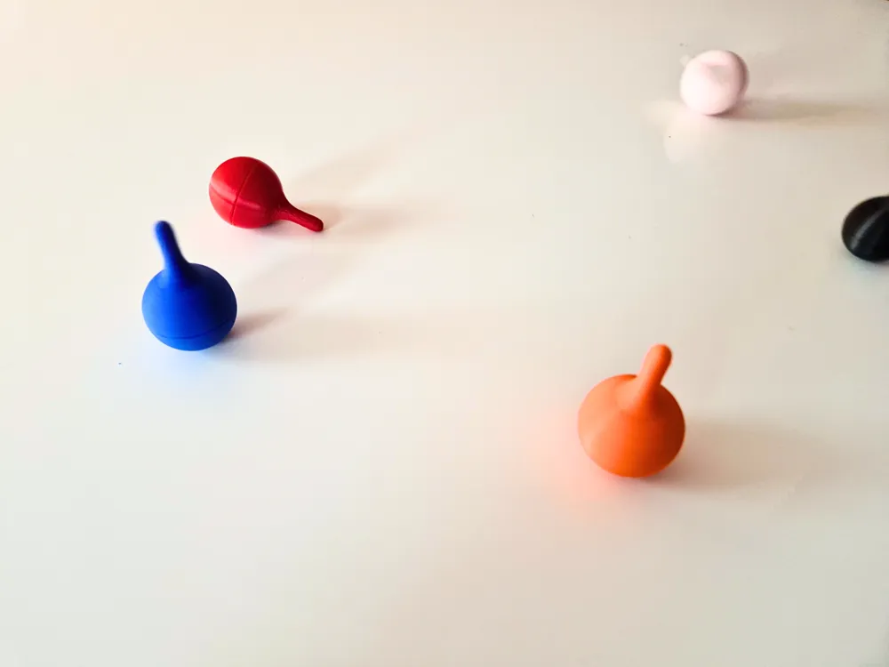 Spinning Top Ball Fidget Cat Toy by 3D Delight MakerWorld: Download ...