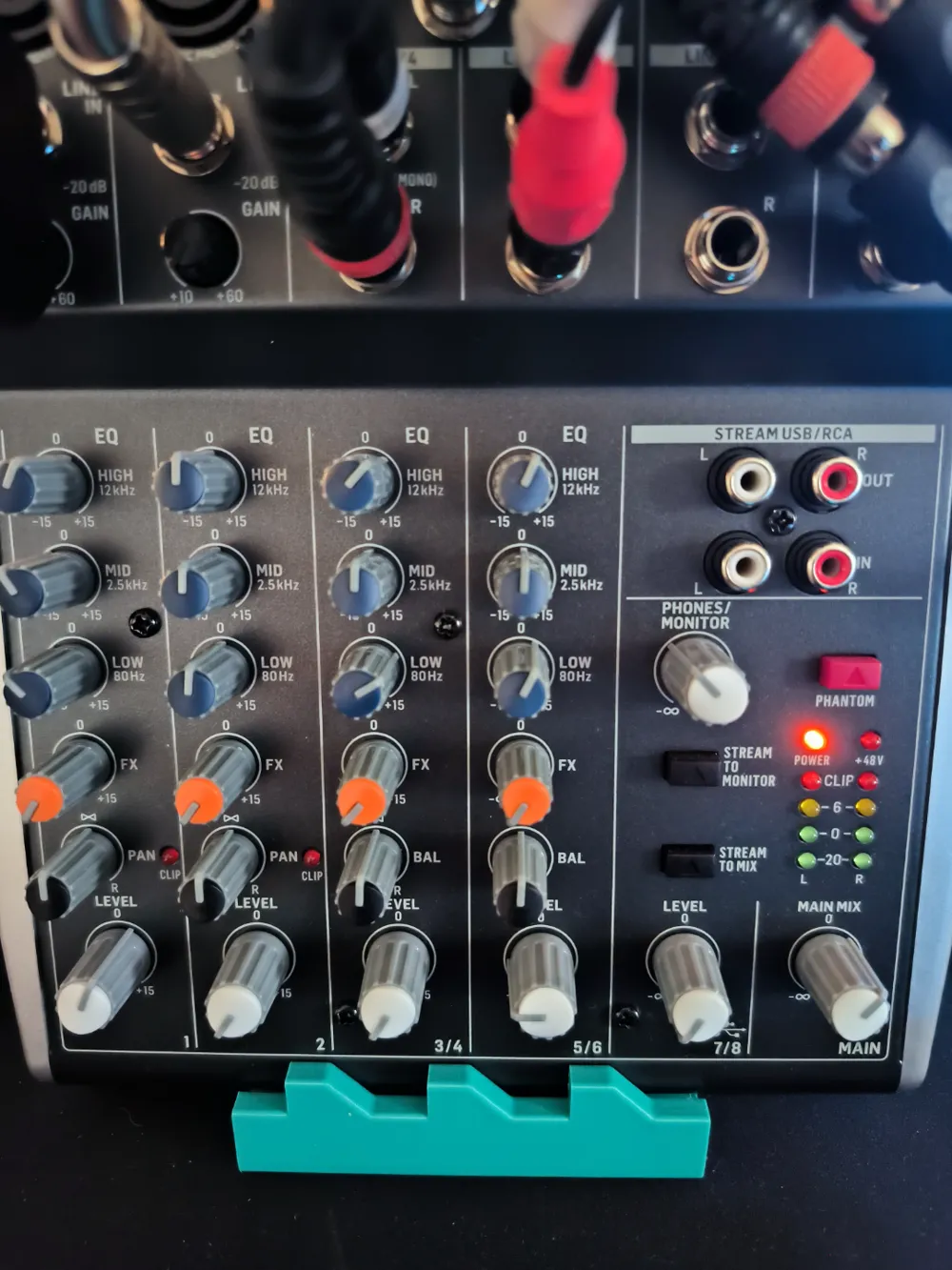 Audio mixer stand by Printboi MakerWorld: Download Free 3D Models