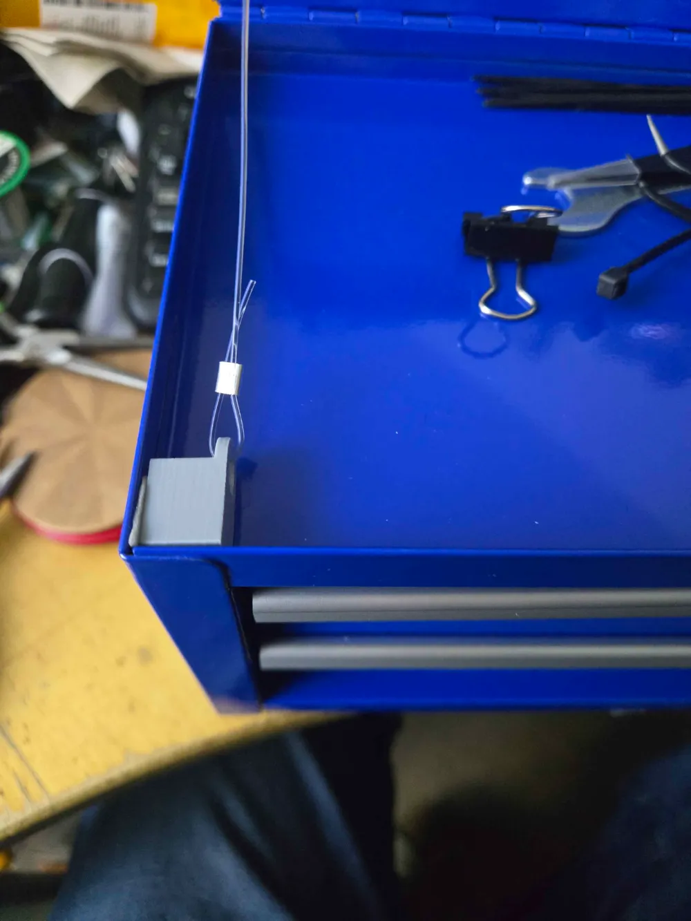 Mini ToolBox Lid Keeper - Free 3D Print Model - MakerWorld