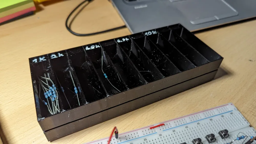 Yet another parametric resistor storage bin by Paul - MakerWorld