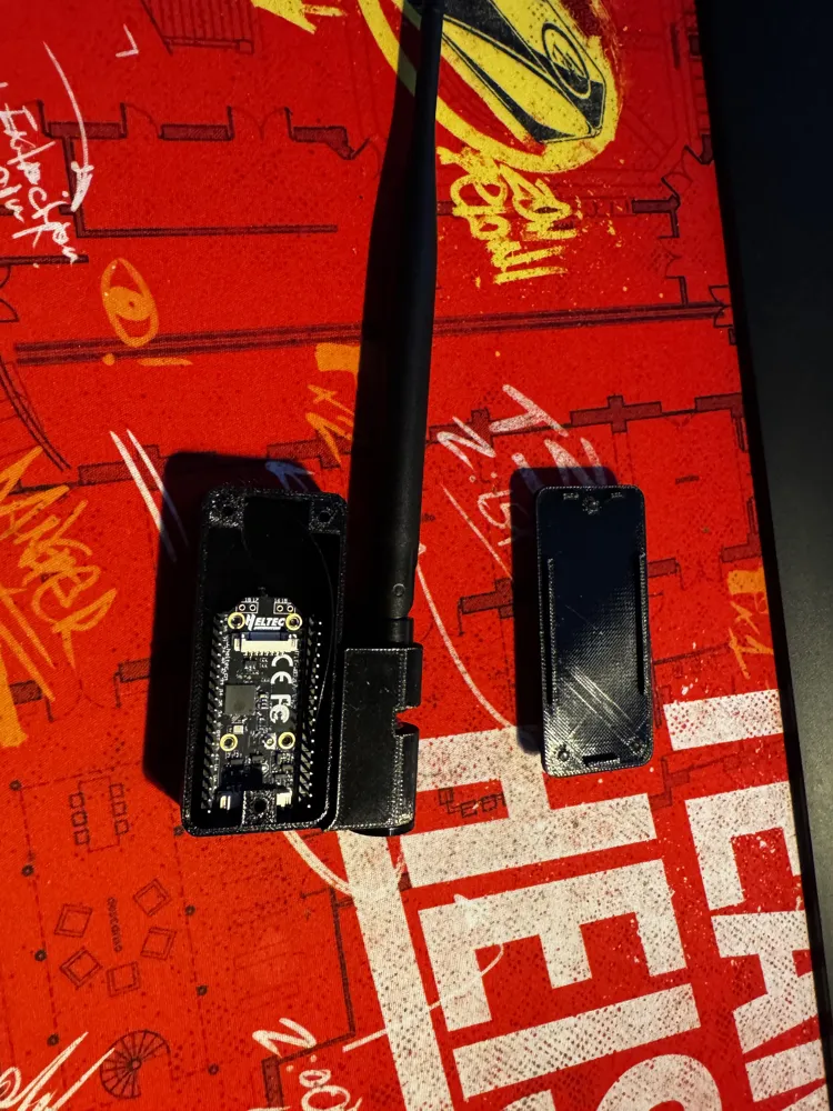 Carcasa Heltec V4 con soporte para ventana de coche - Modelo de ...