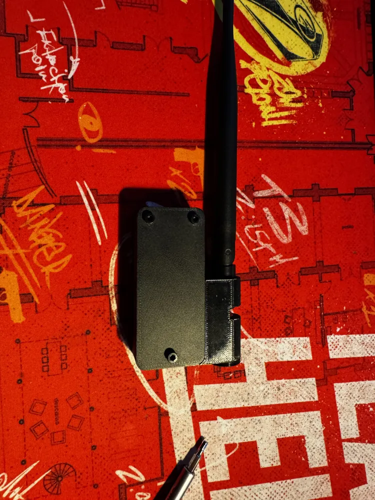 Carcasa Heltec V4 con soporte para ventana de coche - Modelo de ...