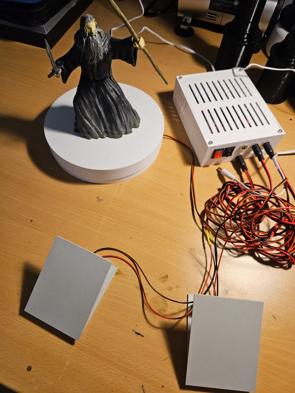 Motorized Hands Free Turn Table by k3ldar - MakerWorld