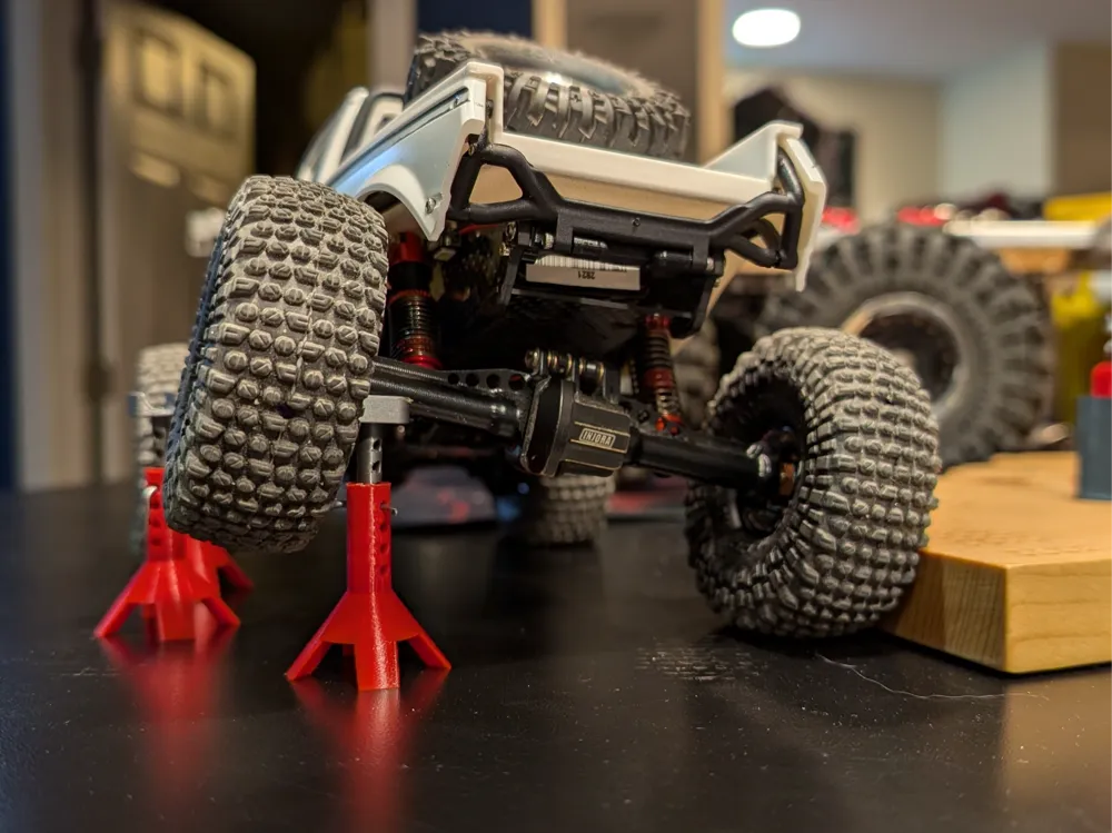 Scale Adjustable RC Jack Stand FREE by ArmageddonRC MakerWorld ...