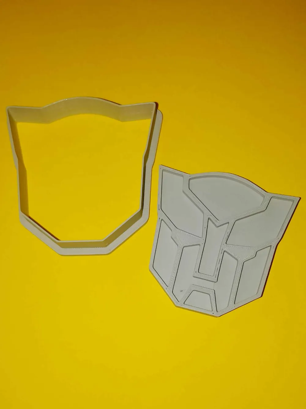 Autobots Cookie Cutter (Transformers) by Beyond3D - MakerWorld
