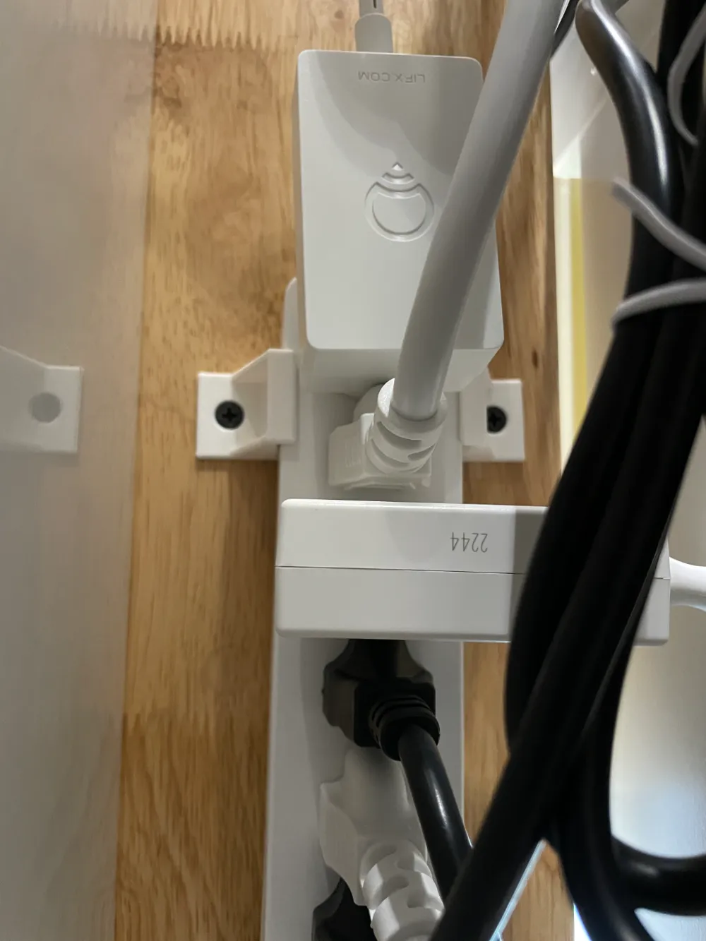 Mounting Clips for Power Strip - Belkin BE106000 Power Strip by ...