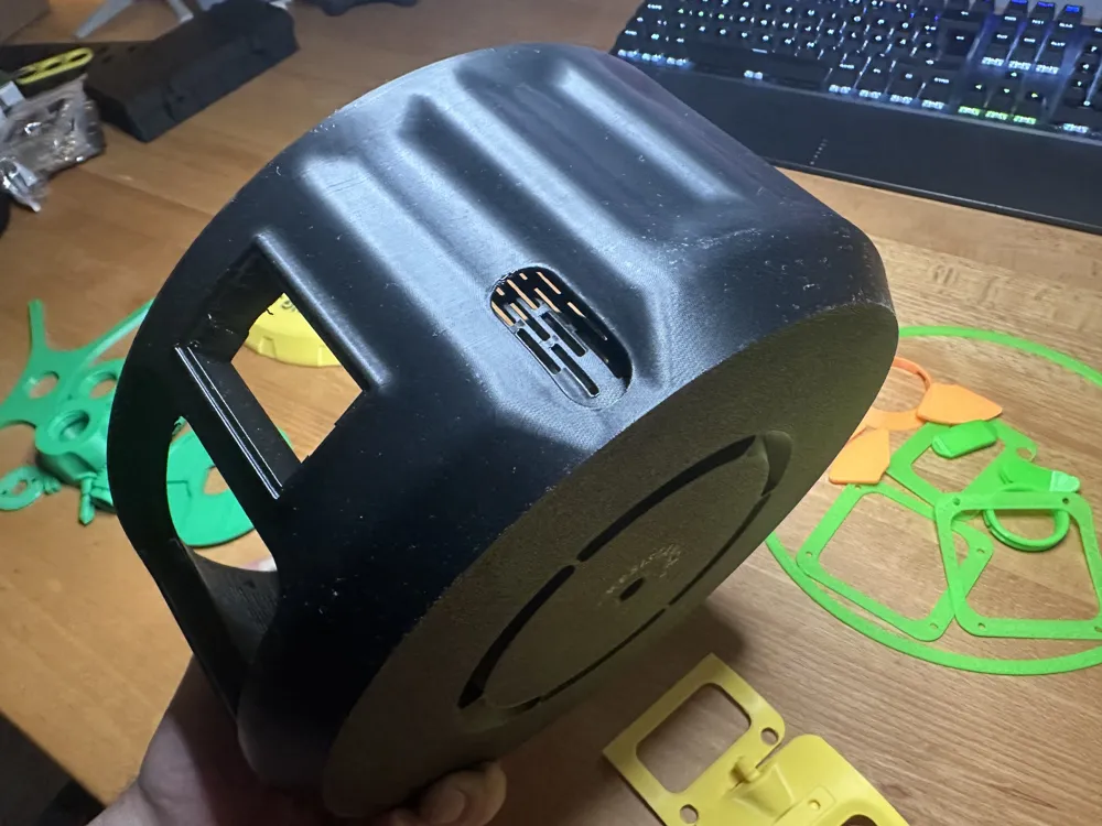 Retracting Spool Holder Pro (+SPiNE for P/X/H) by Made.In.Meidling ...