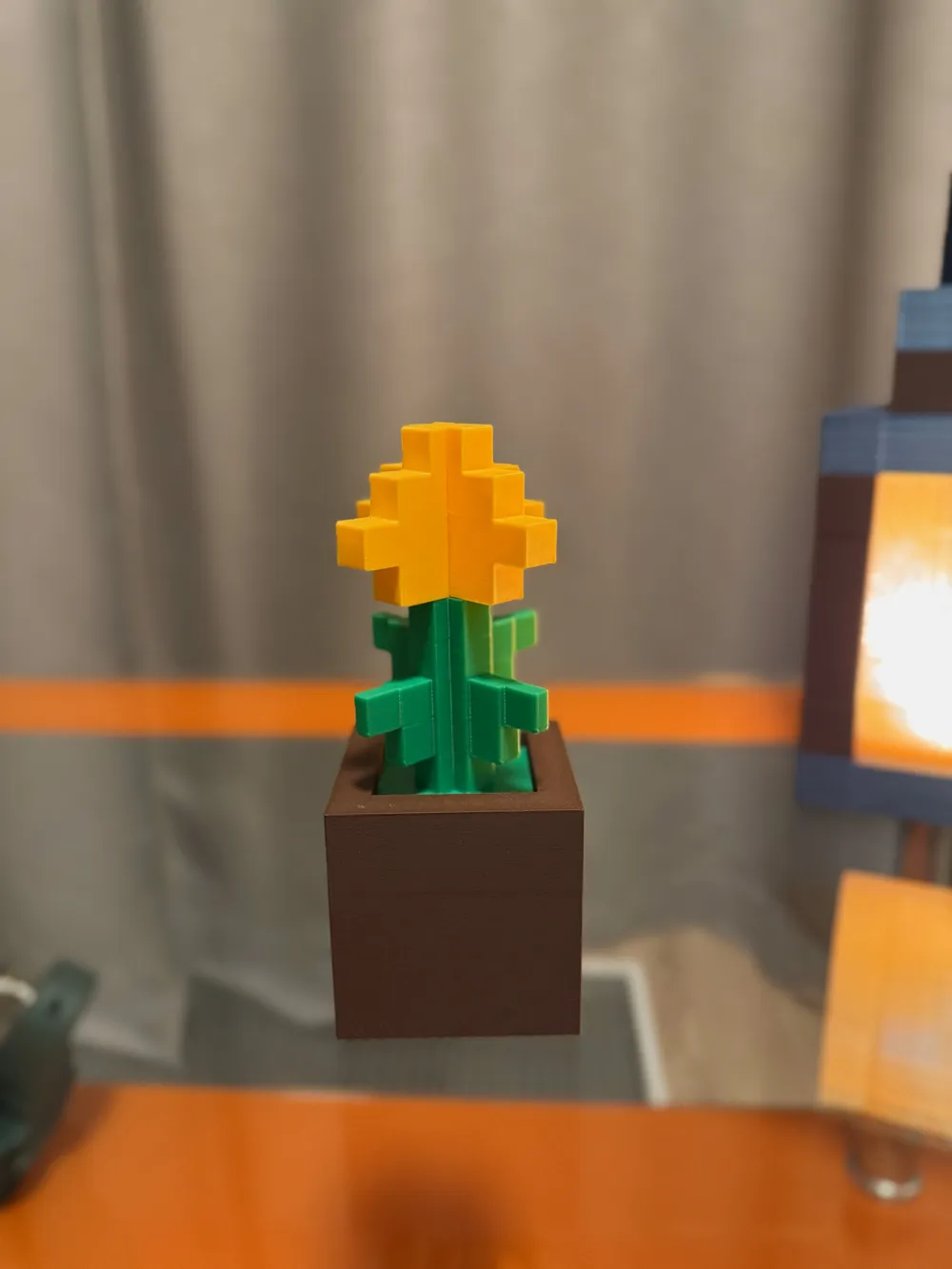 Flor de diente de león de Minecraft en maceta por NataliaFajnorova ...