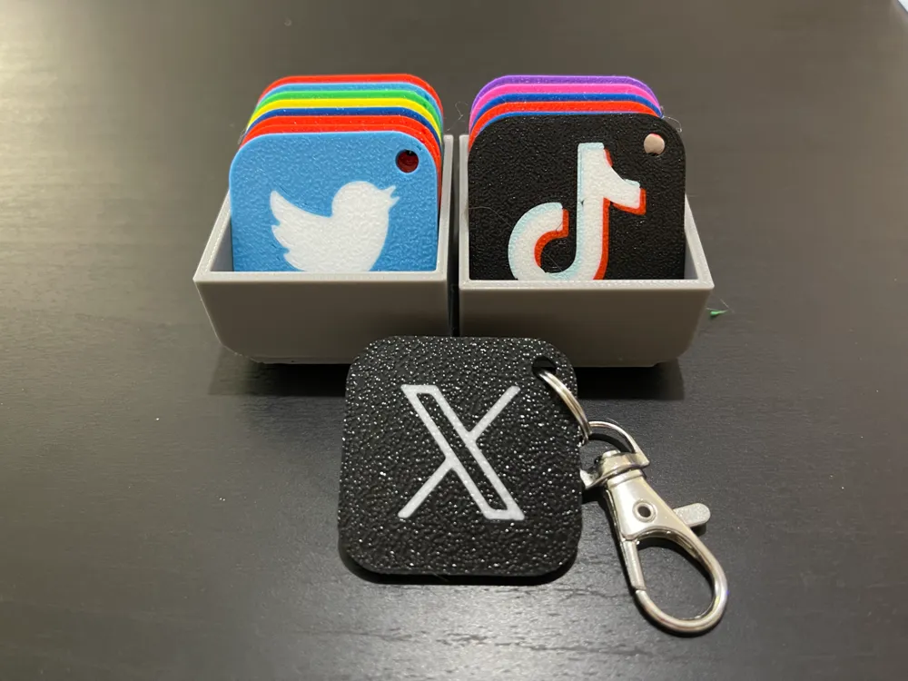 X - Social App Icon Keyring by MalcTheOracle - MakerWorld