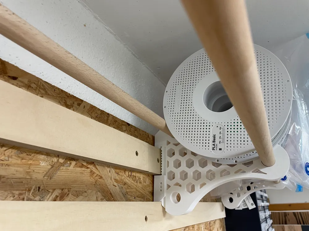 Filament holder french cleat by bacon.bosch - MakerWorld