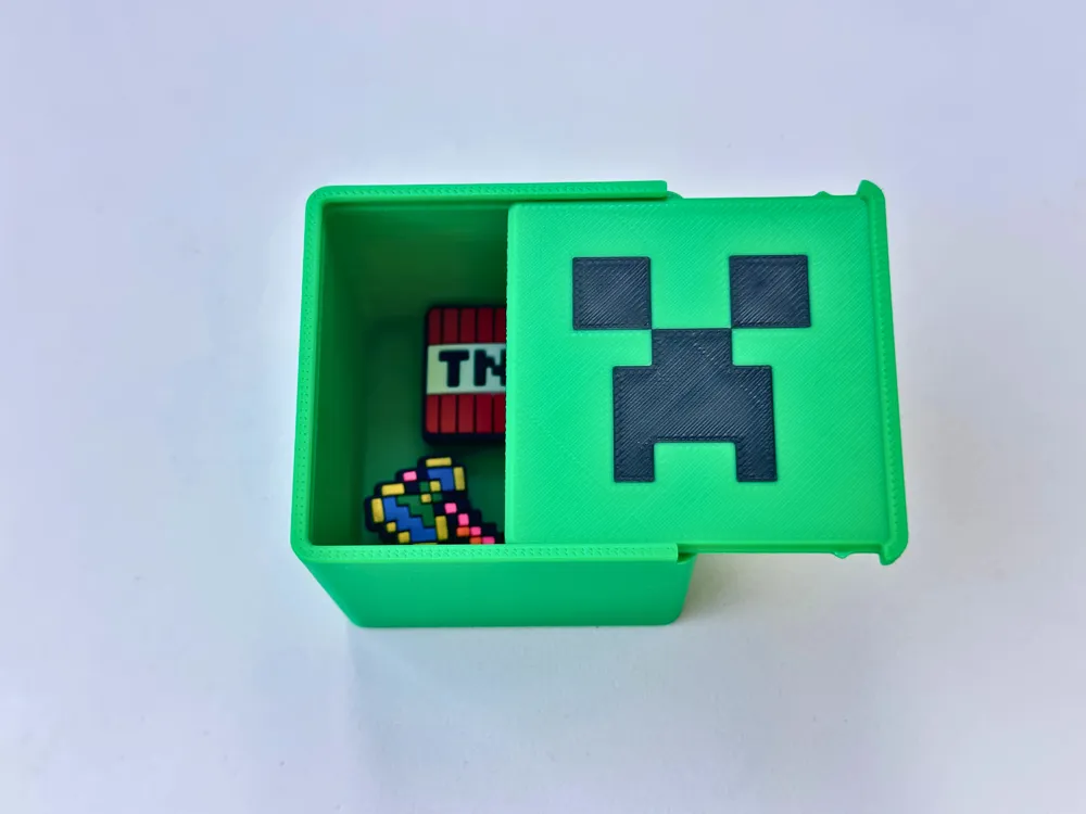 Minecraft Creeper Storage Box by HelenaMakerWorld: Download Free 3D Models