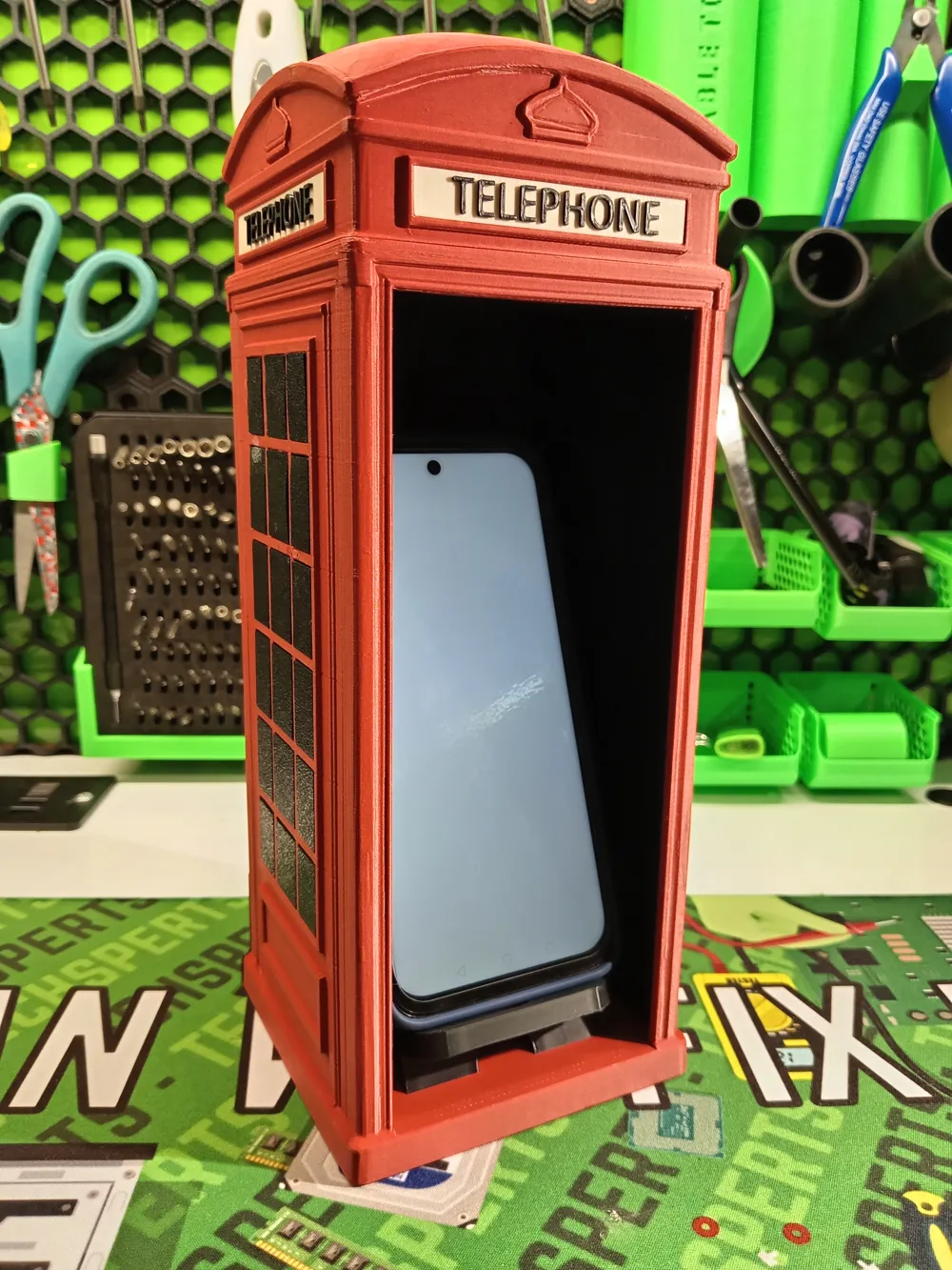 British Red Phone Box - Phone Holder Stand Display - Free 3D Print ...