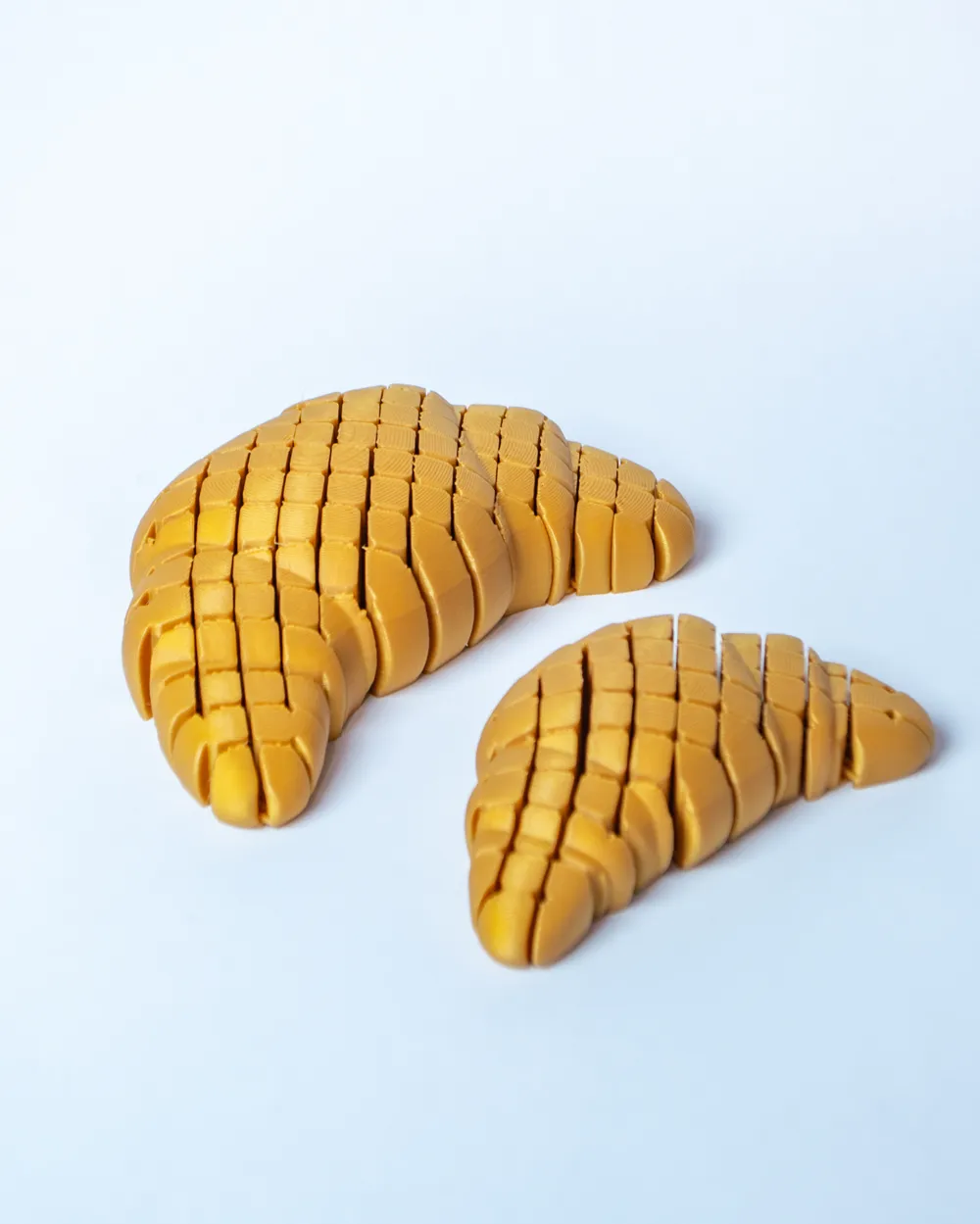 Floppy Croissant - Articulating flexi croissant by Bearded Printer ...